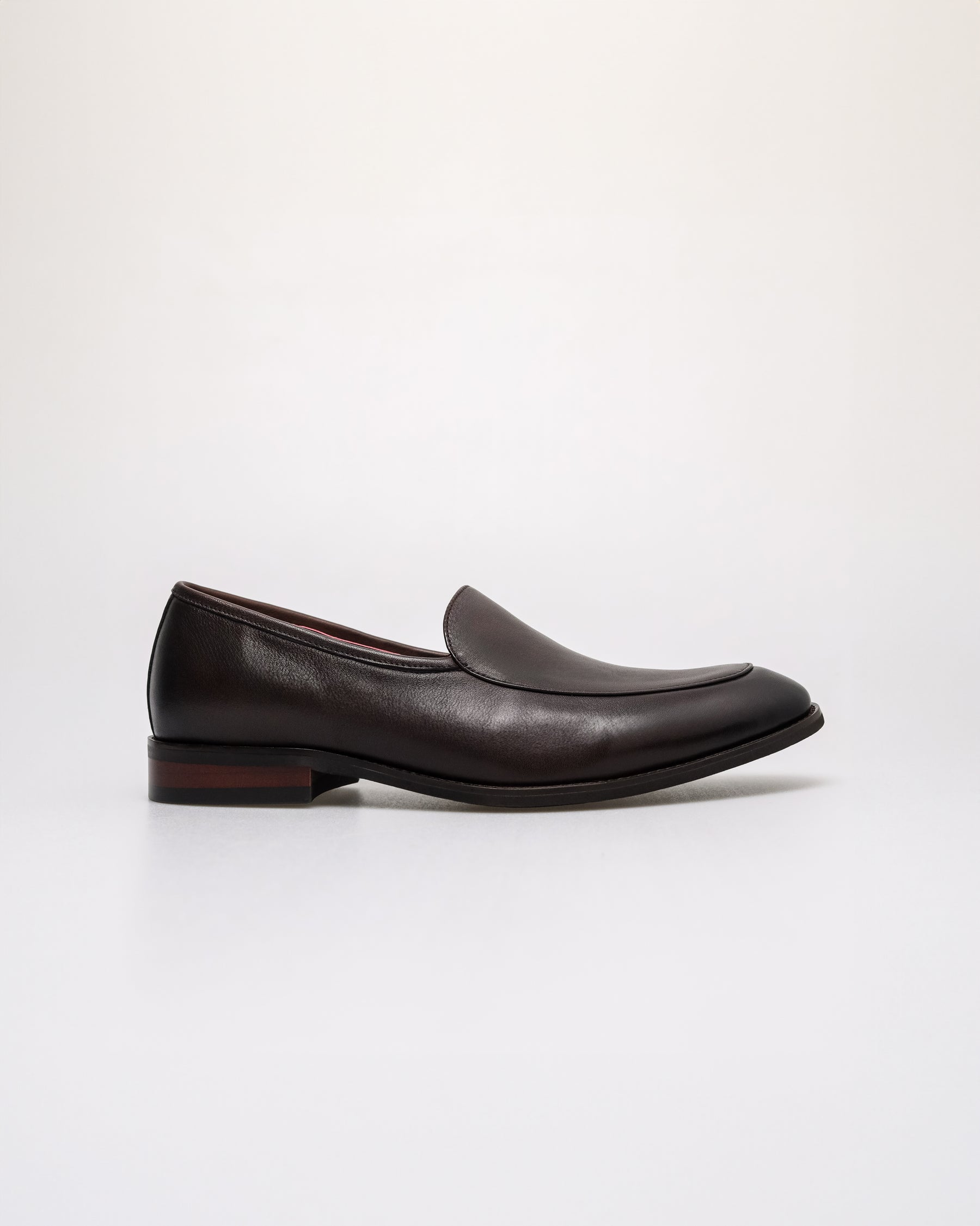 TOMAZ | Men's and Ladies Shoes, Watches, Bags, Furniture and more.