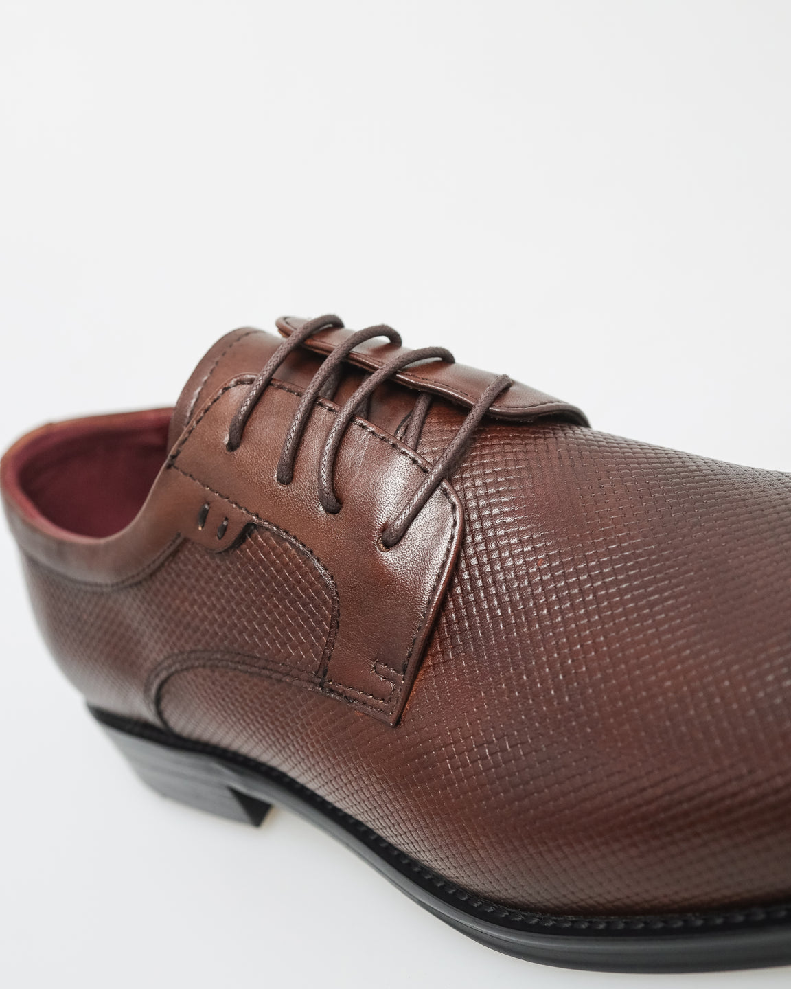 TOMAZ | Men's and Ladies Shoes, Watches, Bags, Furniture and more.