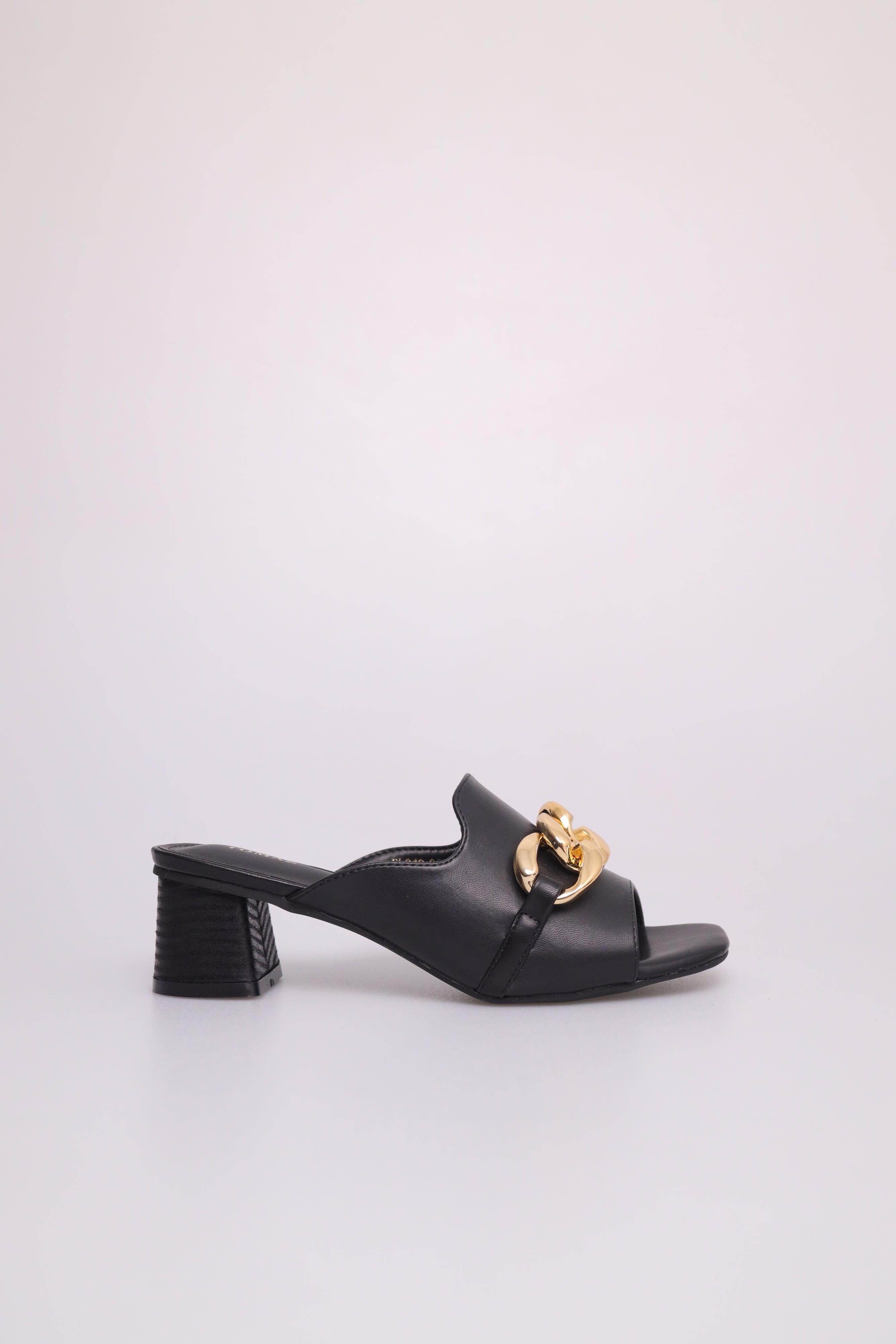 Low Heels – TOMAZ