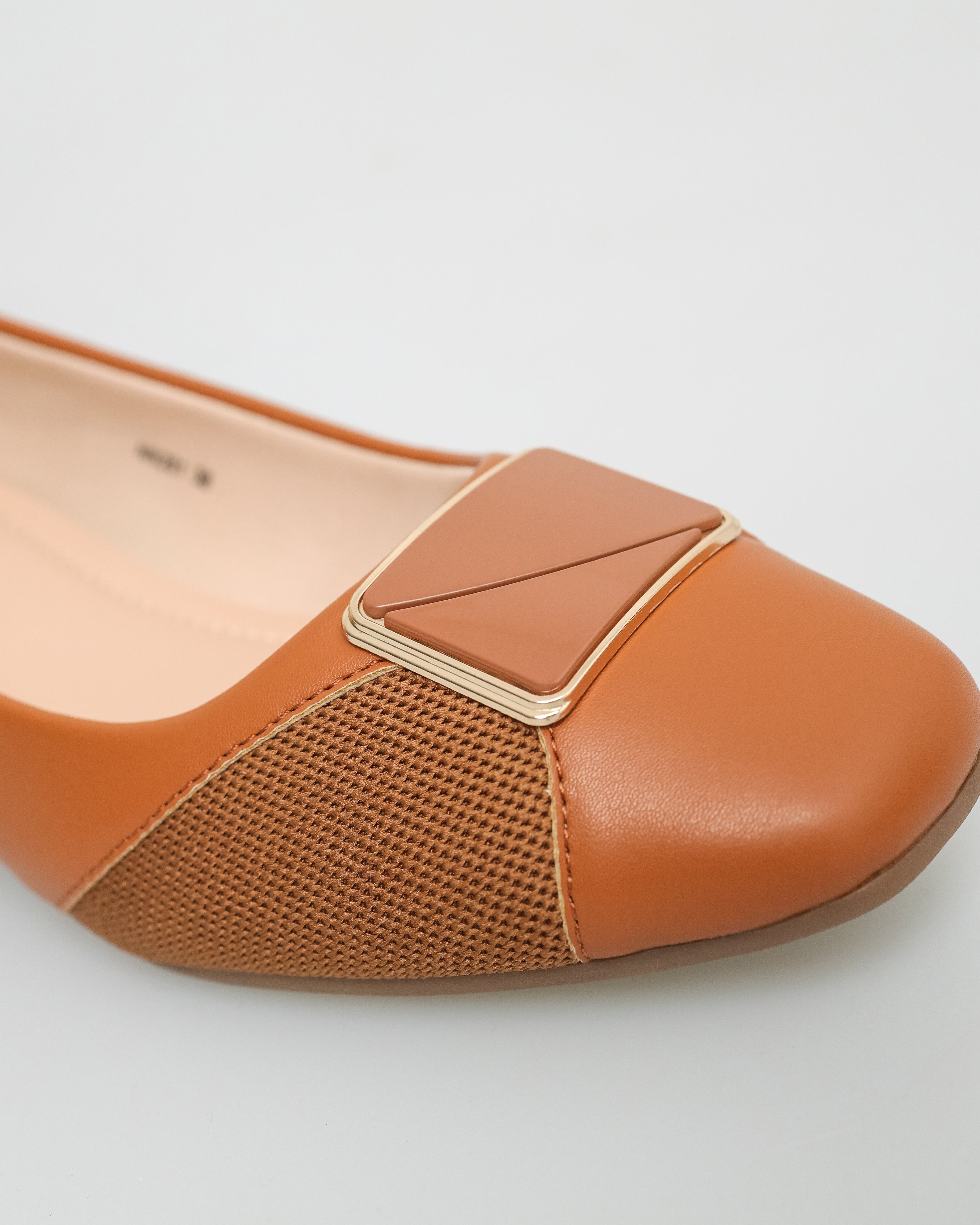 Low Heels – TOMAZ